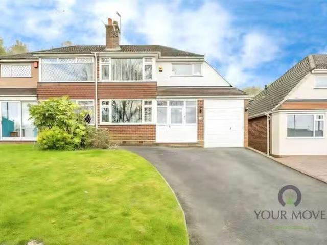 Nice 3 bedroom Semi Detached House to rent, Camberley Crescent.
