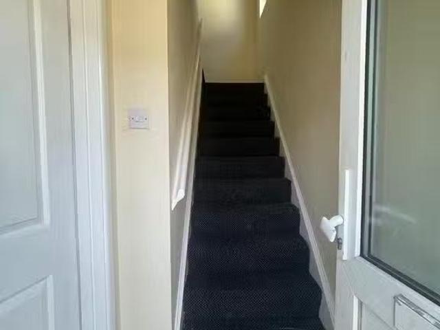 Just in! 3 bedroom semi detached house for rent in Causeway Gr.