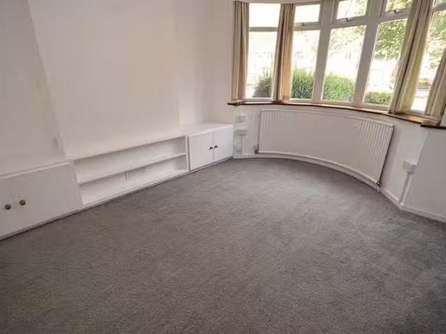 Deal! 3 bedroom semi detached house for rent in Ralph Road, Sh.