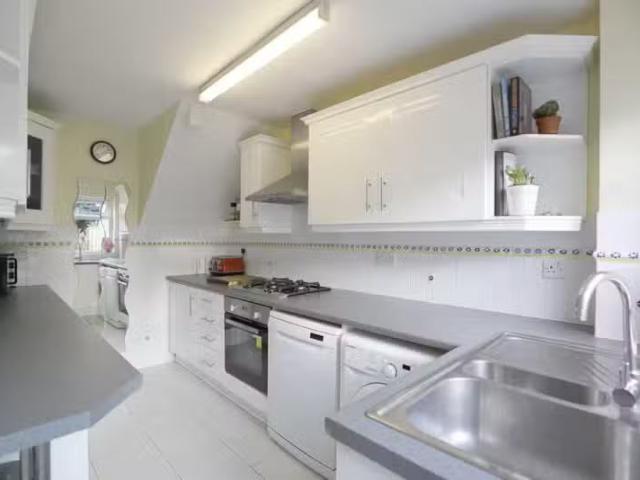 Nice 3 bedroom terraced house for rent in Gibraltar Lodge, Bat.
