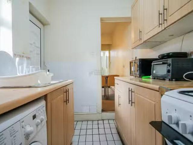 Cozy 3 bedroom terraced house for rent in Gleave Road, Selly O.