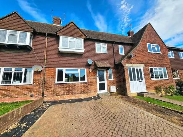 Unique 3 bedroom terraced house for rent in Harebeating Drive.