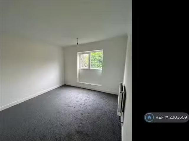 Nice 3 bedroom terraced house for rent in Riley Dr, Birmingham.