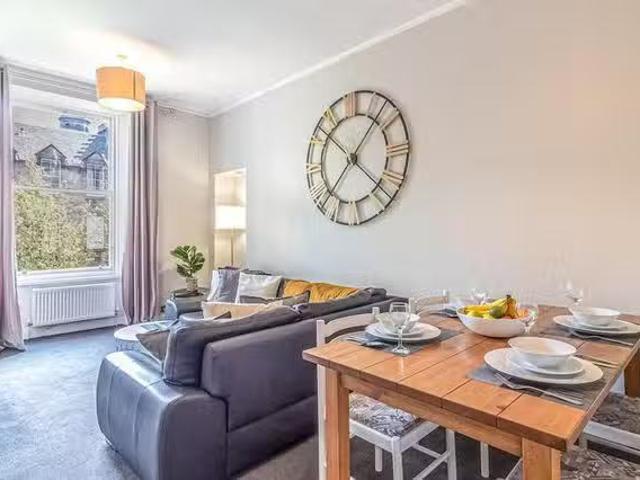 Nice 3 BR Blackfriars Street