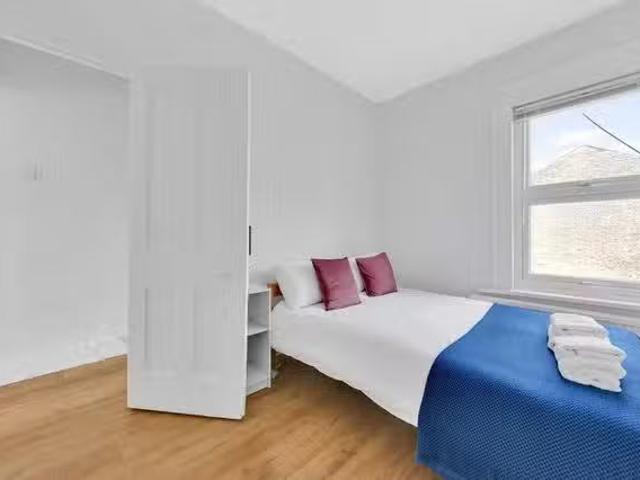 Cheap 3 BR Field Road