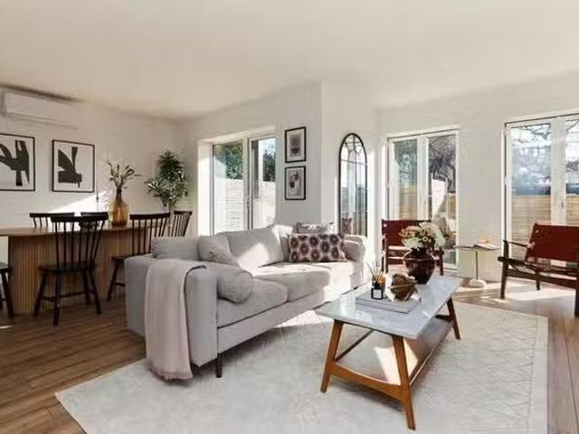 Just in! 3 BR Forty Lane