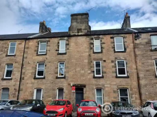 For Rent! 3 BR Property to rent in Bruce Street, Stirling Town.