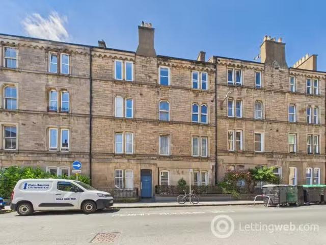 Deal! 3 BR Property to rent in Grove Street, Fountainbridge, E.