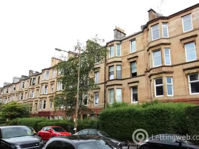 Just in! 3 BR Property to rent in Lawrence Street, Dowanhill.