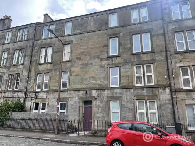 Cheap 3 BR Property to rent in Springwell Place, Edinburgh