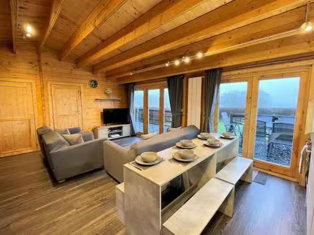 Unique 3 BR XFP4+QW Dumfries