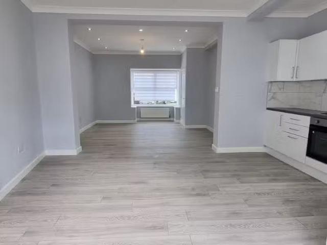 Rental! Trevor Road, Hitchin