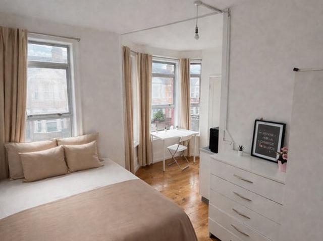 Cheap and Bright Studio Flat, Dont Miss It