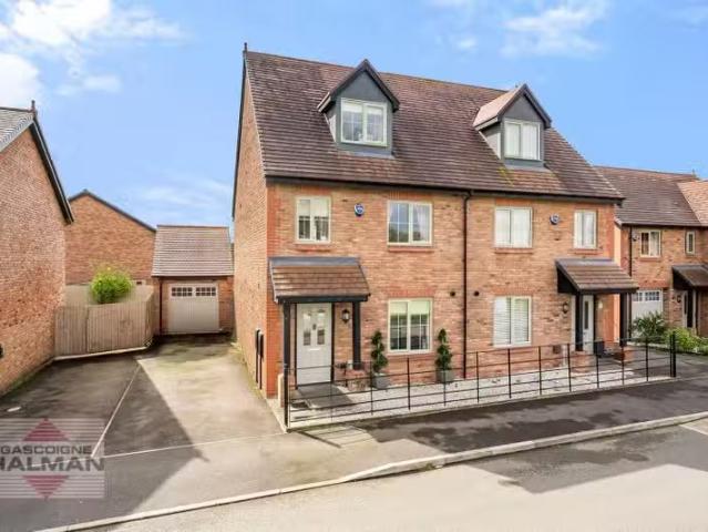Nice Bailey Road, Wilmslow, SK9, 4 bedroom, Town House