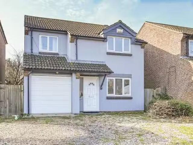 New Detached house to rent in Jade Close, London E16