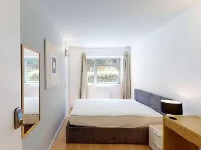 Cheap Flat to rent in Greenroof Way, London SE10