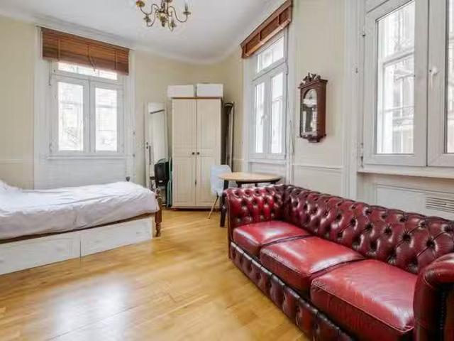 Nice Flat to rent in King's Cross Road, London WC1X