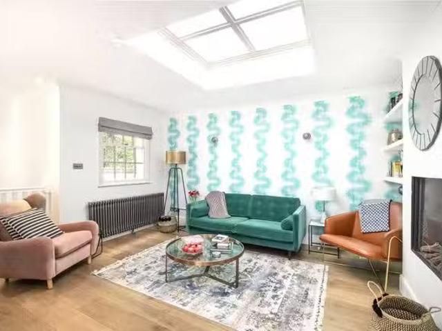Cozy Flat to rent in Oakley Street, Chelsea, London SW3