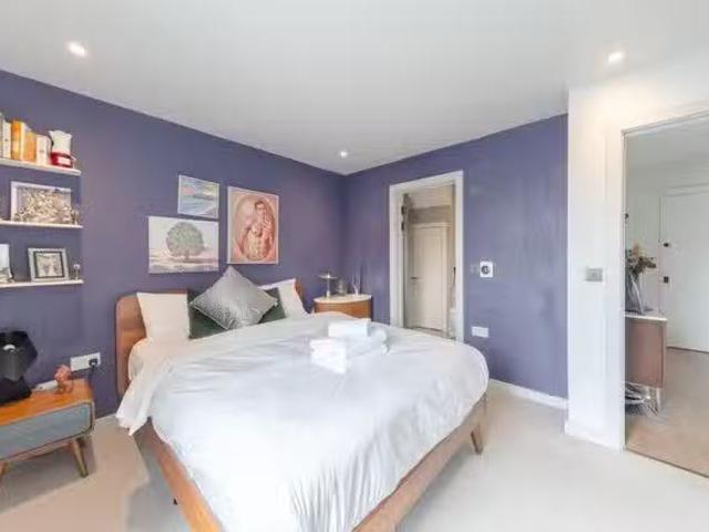 Charming Flat to rent in Taybridge Road, London SW11