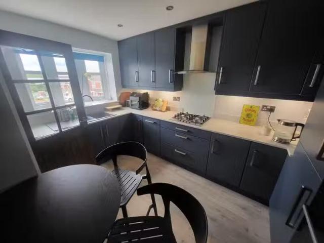 Deal! Glynn Crescent, HALESOWEN