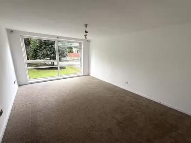 Cozy Harboro Road, Sale, 2 bedroom, Apartment