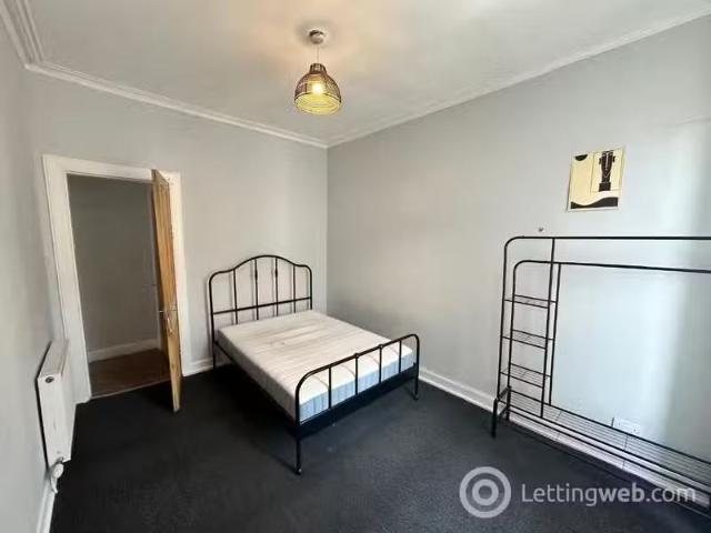 For Rent! Property to rent in Albert Road, Southside, Glasgow.
