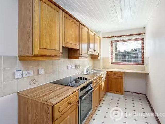 Cheap Property to rent in Blackford Avenue, Blackford, Edinbur.