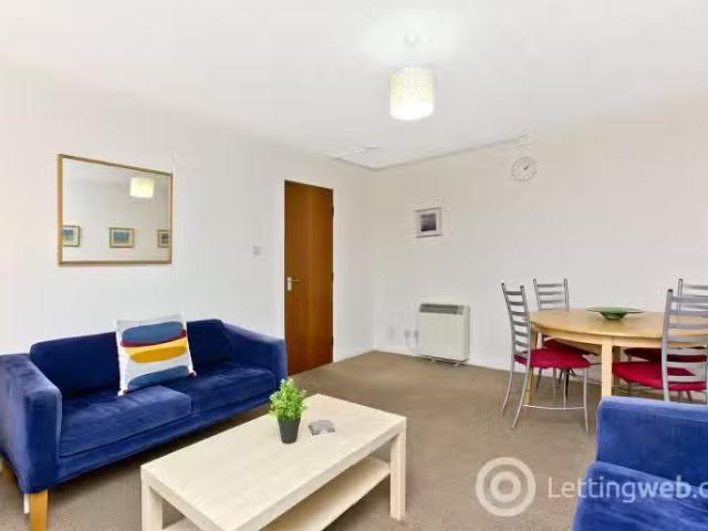 Charming Property to rent in Craighouse Gardens, Edinburgh, EH10