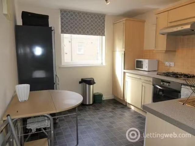 Rental! Property to rent in Justice Mill Brae, City Centre, Ab.