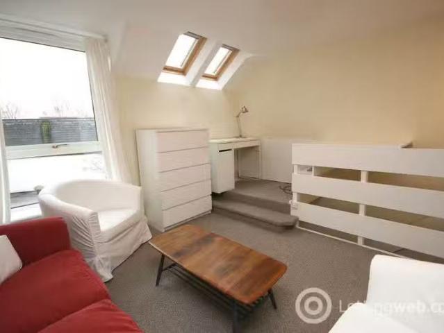 Just in! Property to rent in Raeburn Mews, Edinburgh