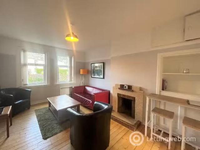 Just in! Property to rent in Stenhouse Drive, Stenhouse, Edinb.