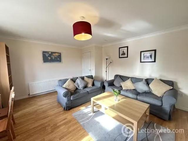 Deal! Property to rent in Southhouse Place, Gracemount, Edinbu.