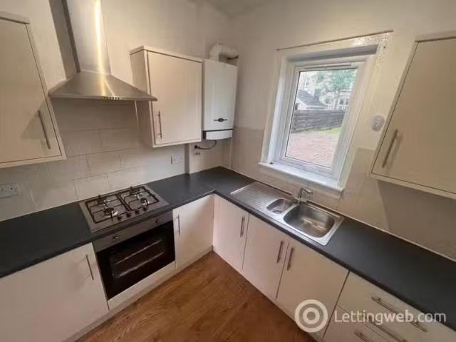 Nice Property to rent in Titwood Road, Shawlands