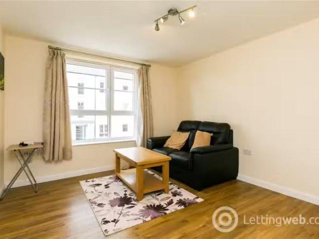Cozy Property to rent in Urquhart Court, Aberdeen, AB24