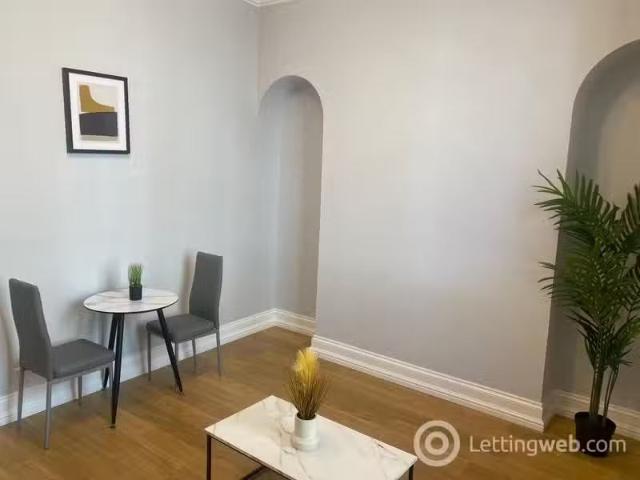 Just in! Property to rent in West Mount Street, City Centre, A.