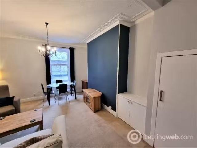 Deal! Property to rent in Whitehall Place, Rosemount, Aberdeen.