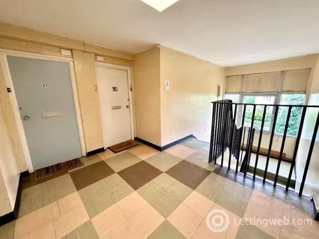 Deal! Property to rent in Woodrow Road, Pollokshields, Glasgow.