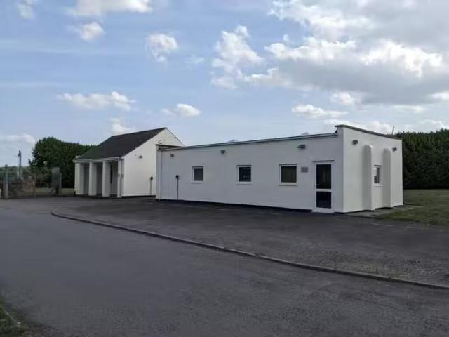 For Rent! Property for rent in Site D, Cotswold Airport, GL7