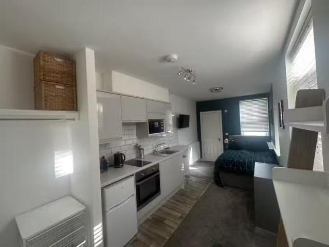 Rental! Studio flat for rent in Brighton Road, Derby, DE24