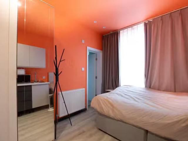Unique Studio flat for rent in Devonshire Road, Cambridge, Cam.