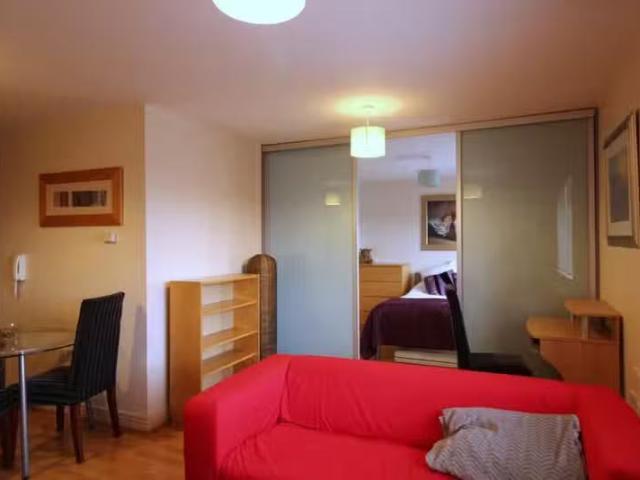 Deal! Studio flat for rent in King Edwards Wharf, Sheepcote St.