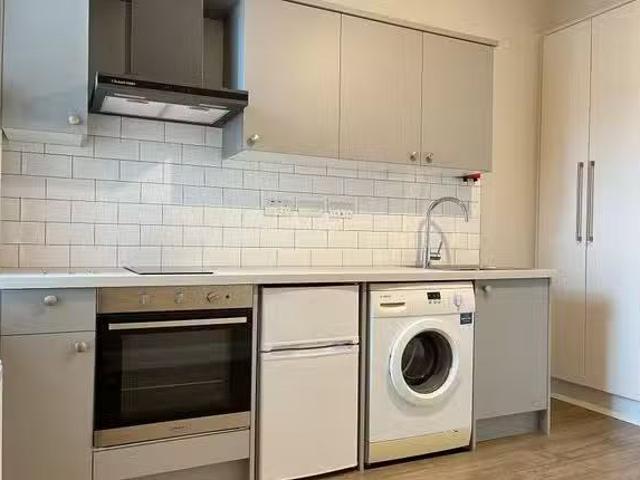 Charming Studio to rent in Belmont Road, Turnpike Lane N17