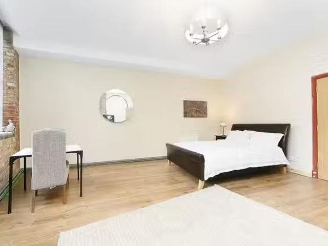 Rental! Studio to rent in Boss House, Boss Street, London SE1