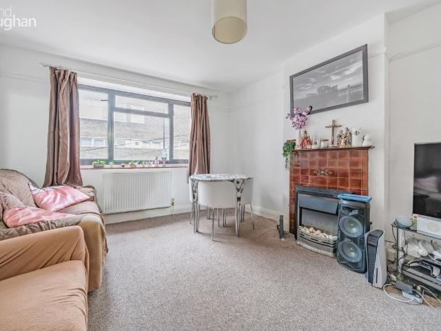 Cheapside, Brighton, East Sussex BN1, 2 bed flat to rent, £1,300 pcm | PrimeLocation