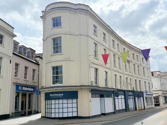 Cheapside, Taunton TA1, 2 bed flat to rent, £1,100 pcm | PrimeLocation