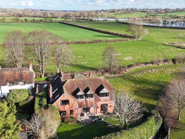 Chearsley, Buckinghamshire, 5 Bedroom Detached