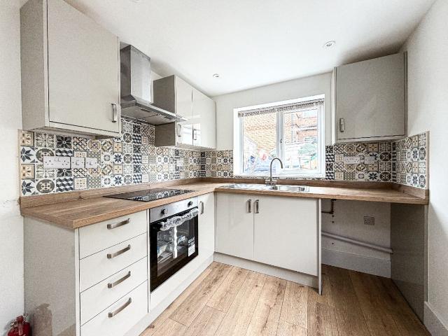 Cheddon Road, Taunton, Somerset TA2, 1 bed flat to rent, £950 pcm | PrimeLocation