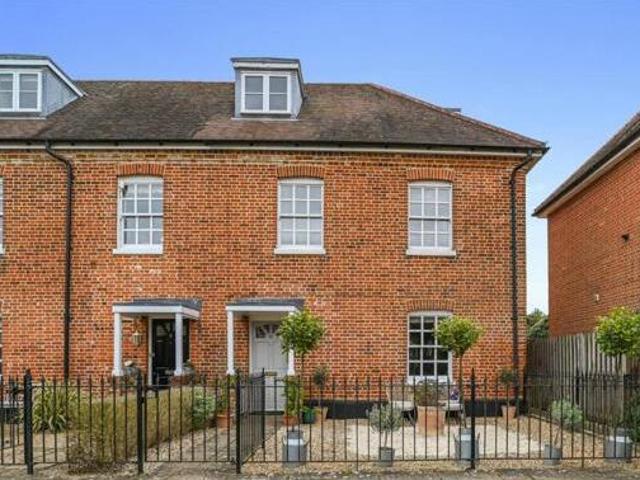 Chedworth Place, Tattingstone, 3 Bedroom End