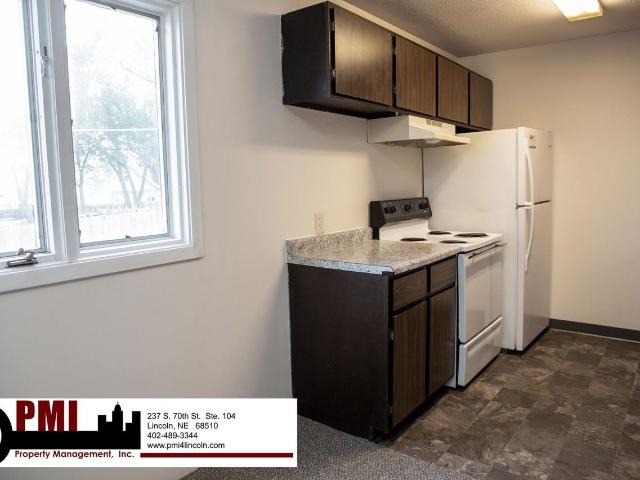 Cheerio Apartments 2 Bedroom Apartment for Rent at 2201 S 10th St, Lincoln, NE 68502 Irvingdale