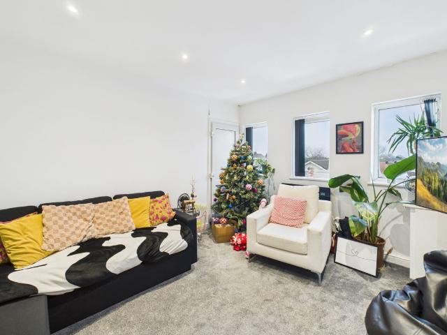 Chelford Grove, Patchway, Bristol BS34, 1 bed flat to rent, £1,200 pcm | PrimeLocation